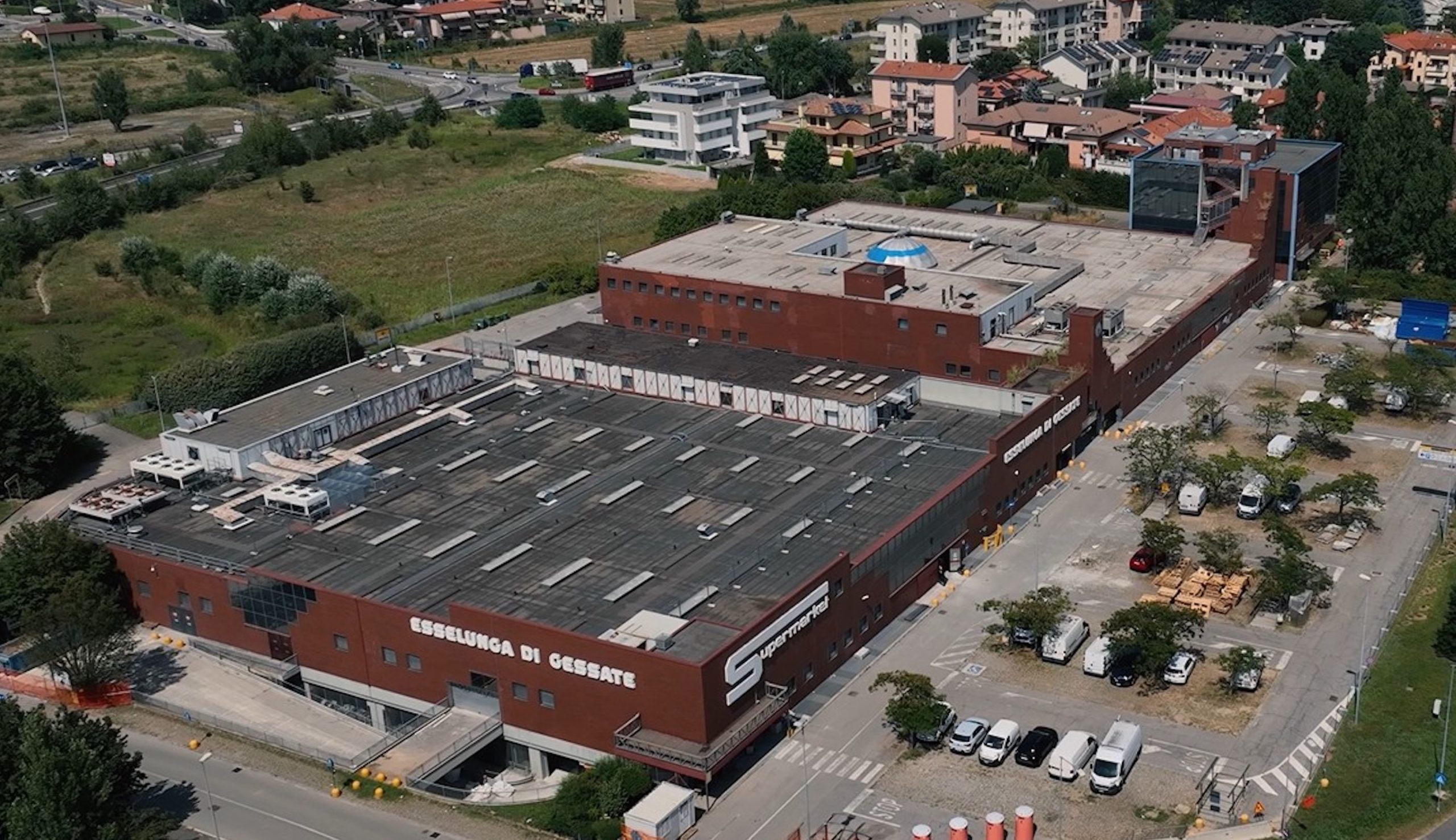 Esselunga compra da Sic l’ultimo fabbricato del 'Centro commerciale ...